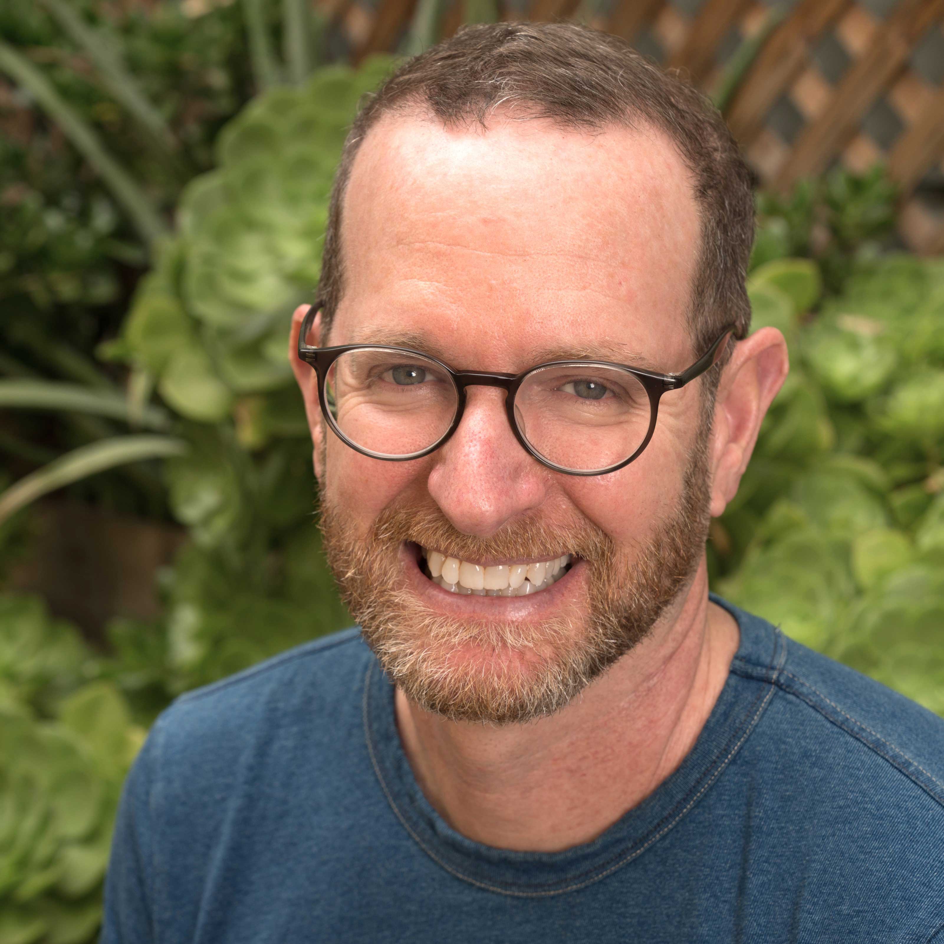 Accessible Yoga: Poses and Practices for Every Body - 9781611807127